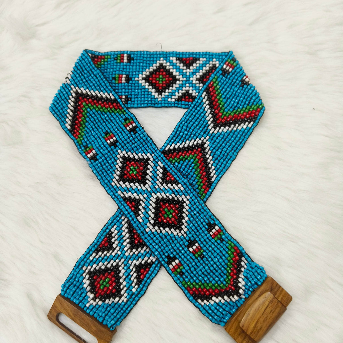 Stretchable Seed Beaded Belt with Wood Buckle Clasp - Blue – Guleel